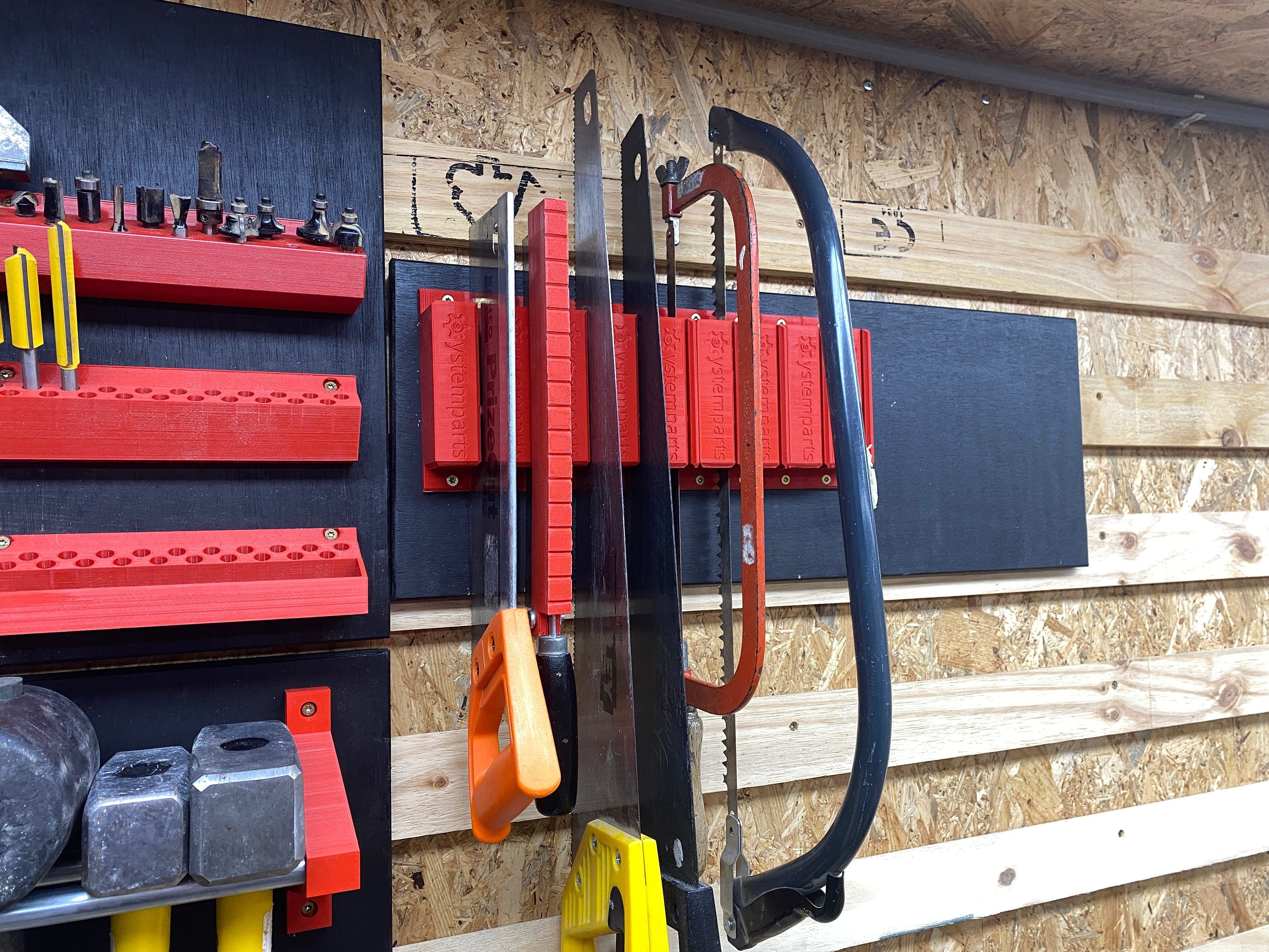 Space Saving Hand Saw Holder Easily Hang Multiple Saws 3D Printable ...