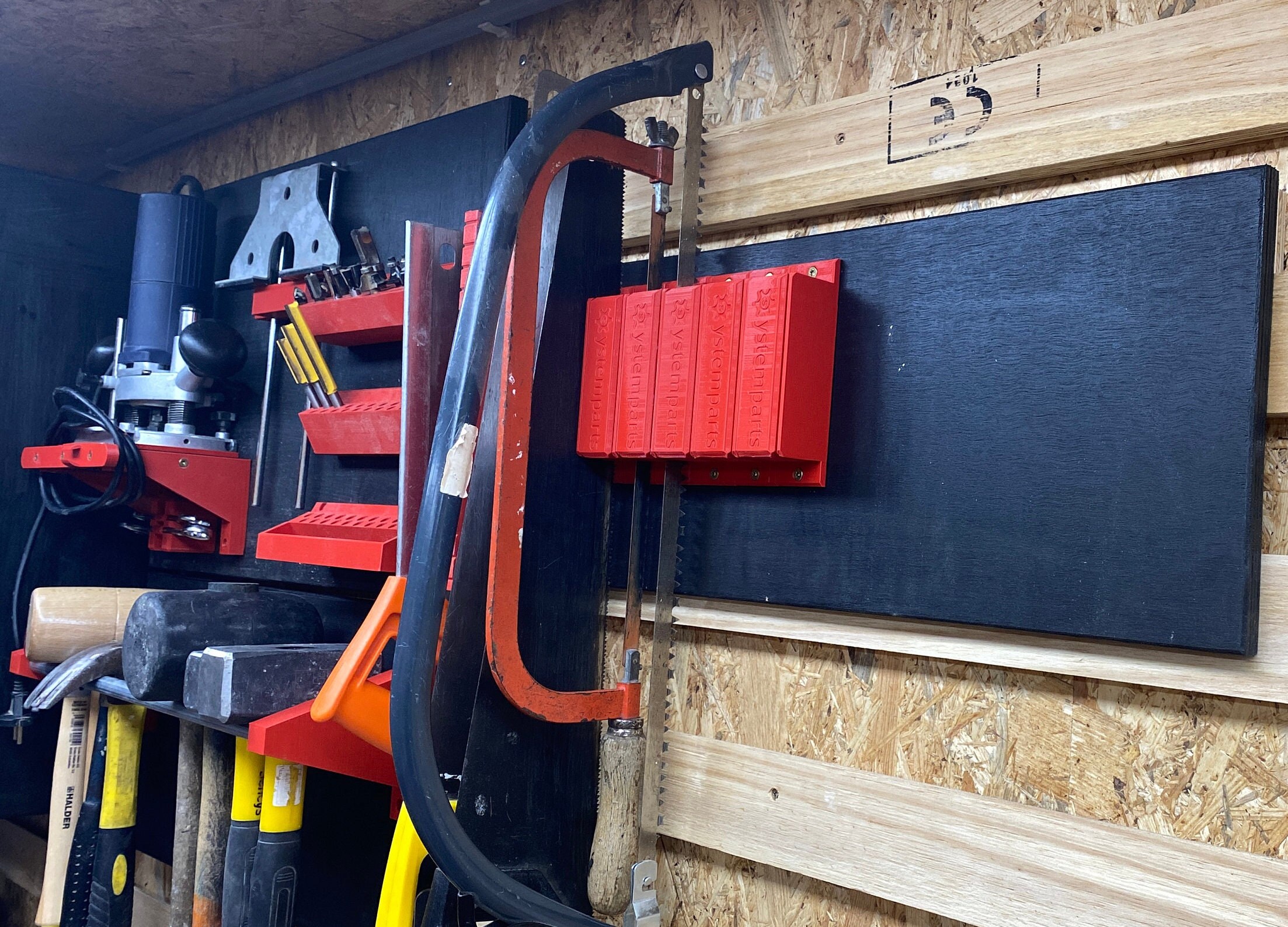 Space Saving Hand Saw Holder Easily Hang Multiple Saws 3D Printable ...