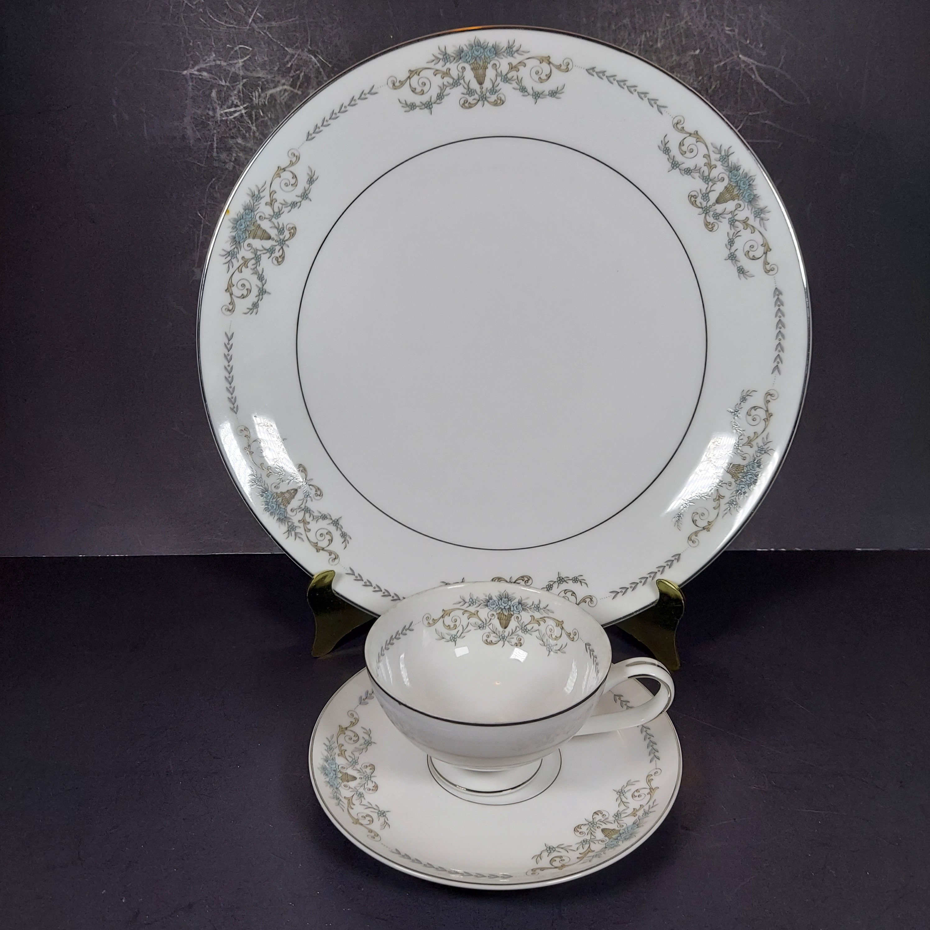 Mikasa Fine China. Narumi. Japan. Pattern: Margaret 5555. - Etsy