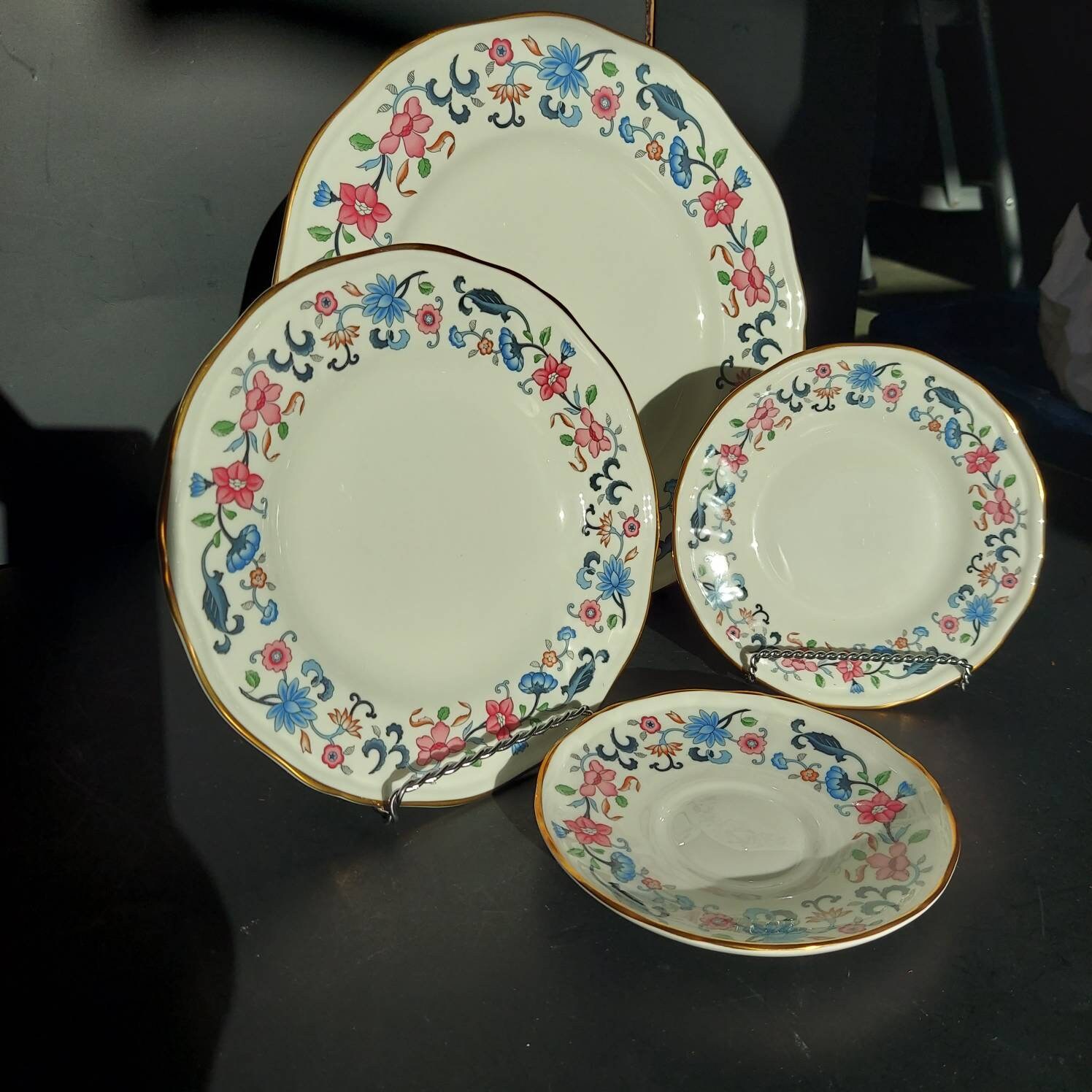 Wedgwood Bone China. England. Pattern: Bainbridge. 4 Piece Plate Set ...