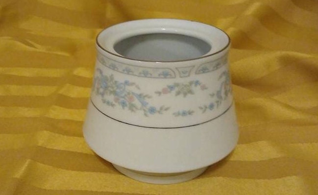 Crown Ming Fine China. Pattern: Rose Point. Assorted Serving Pieces. - Etsy