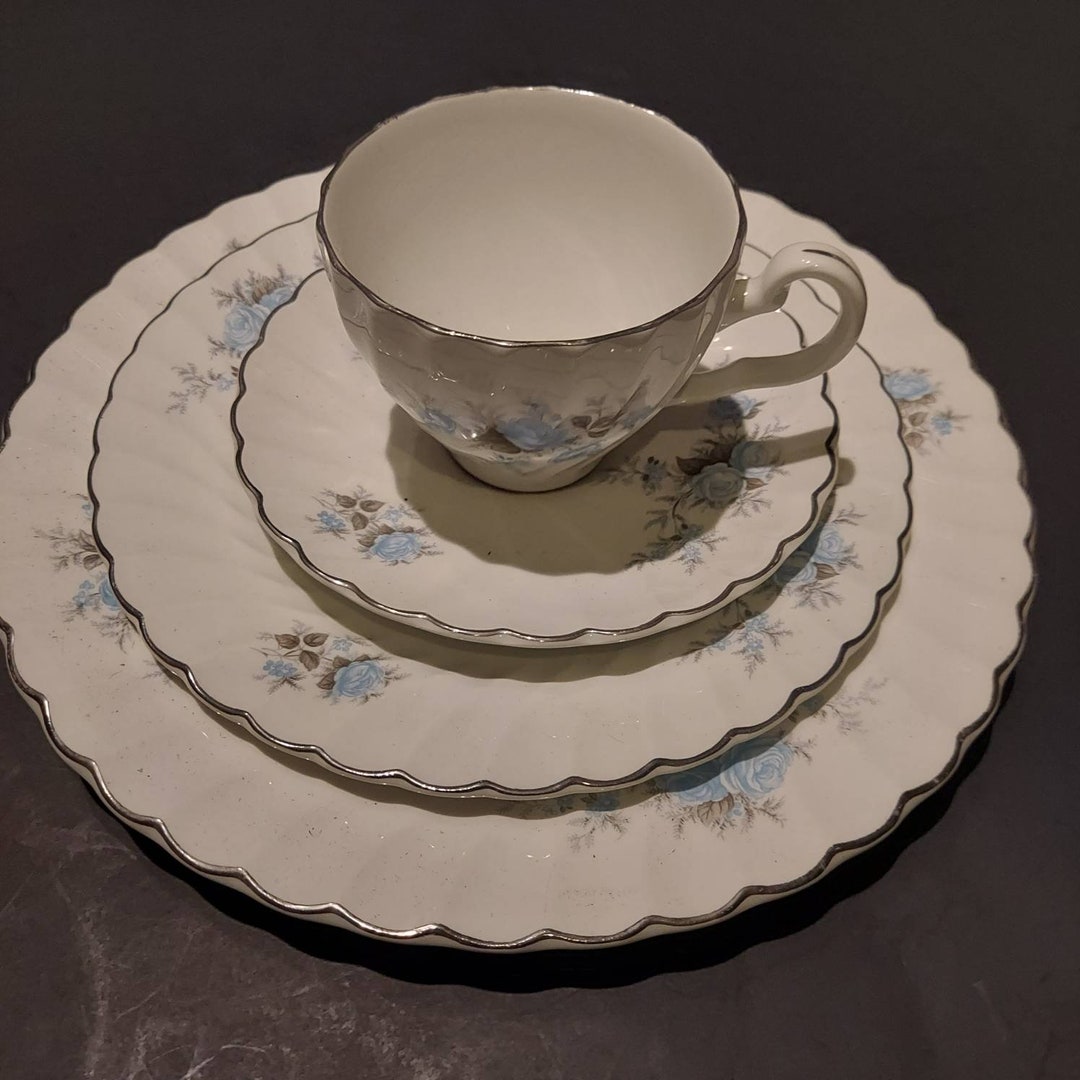 Johnson Bros Snowhite Regency. Ironstone. England. Pattern: JB139 - Etsy