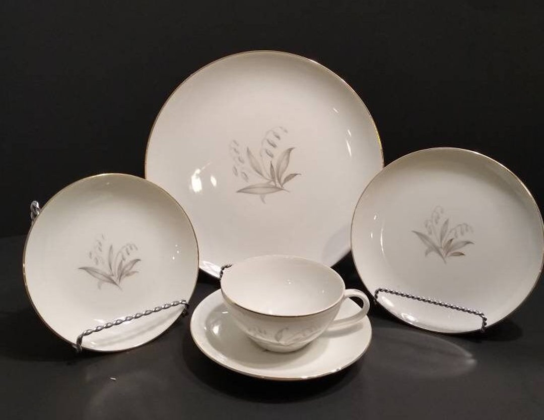 Kaysons Fine China. Pattern: Golden Rhapsody. - Etsy