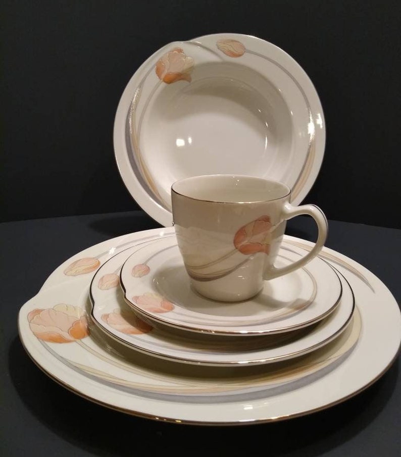 Ivory Elegance by Ranmaru. Pattern: Amsterdam. - Etsy