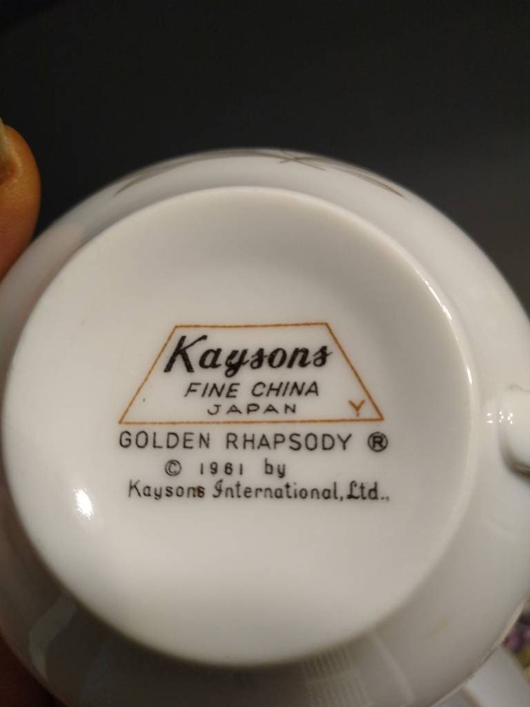 Kaysons Fine China. Pattern: Golden Rhapsody. - Etsy