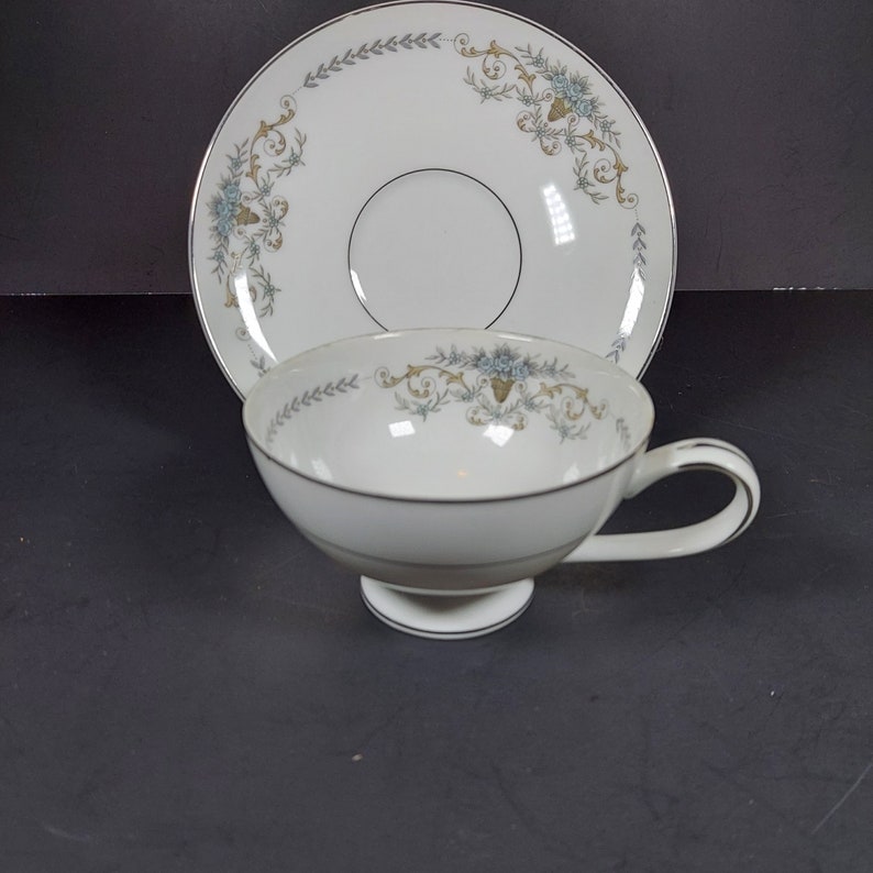 Mikasa Fine China. Narumi. Japan. Pattern: Margaret 5555. - Etsy