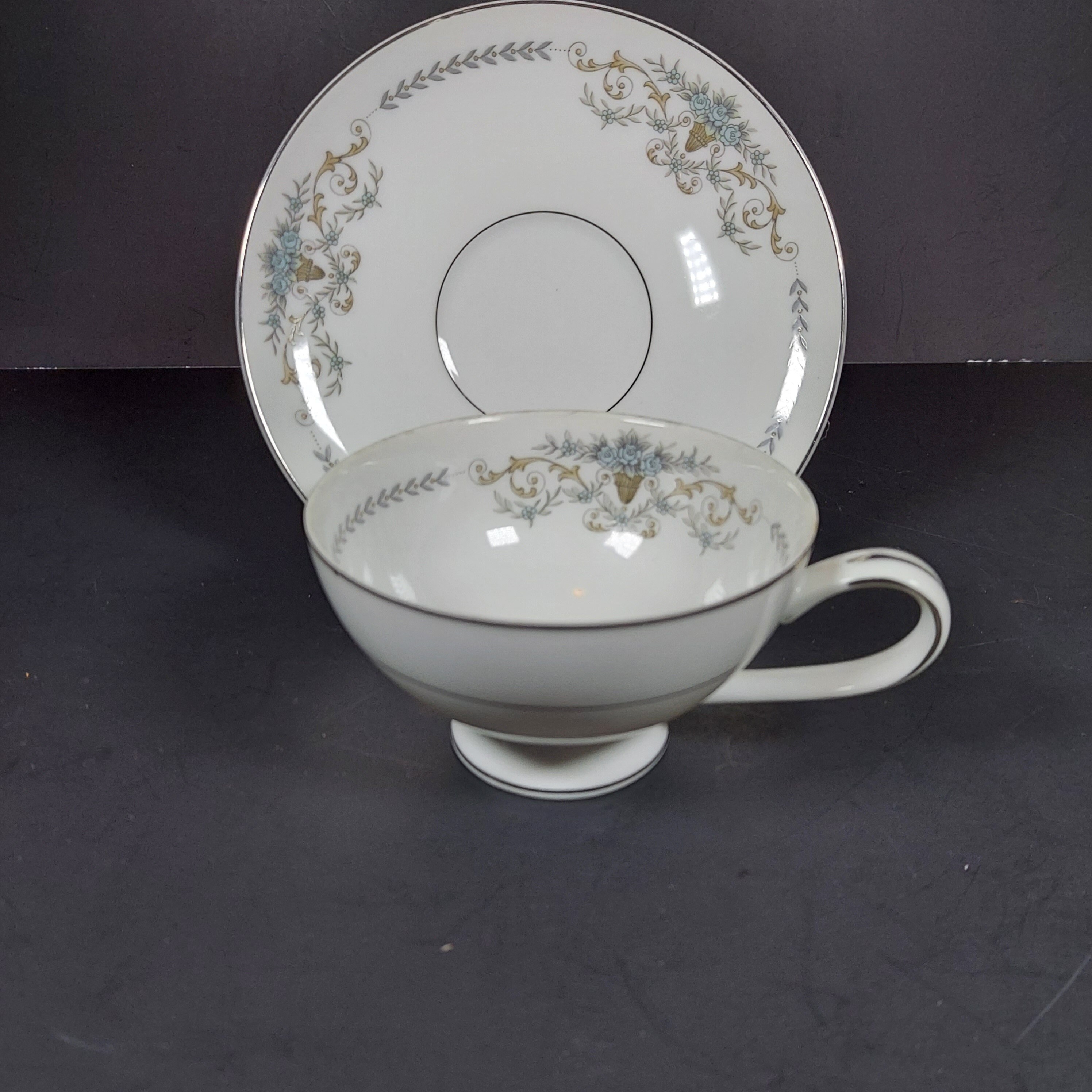 Mikasa Fine China. Narumi. Japan. Pattern: Margaret 5555. - Etsy