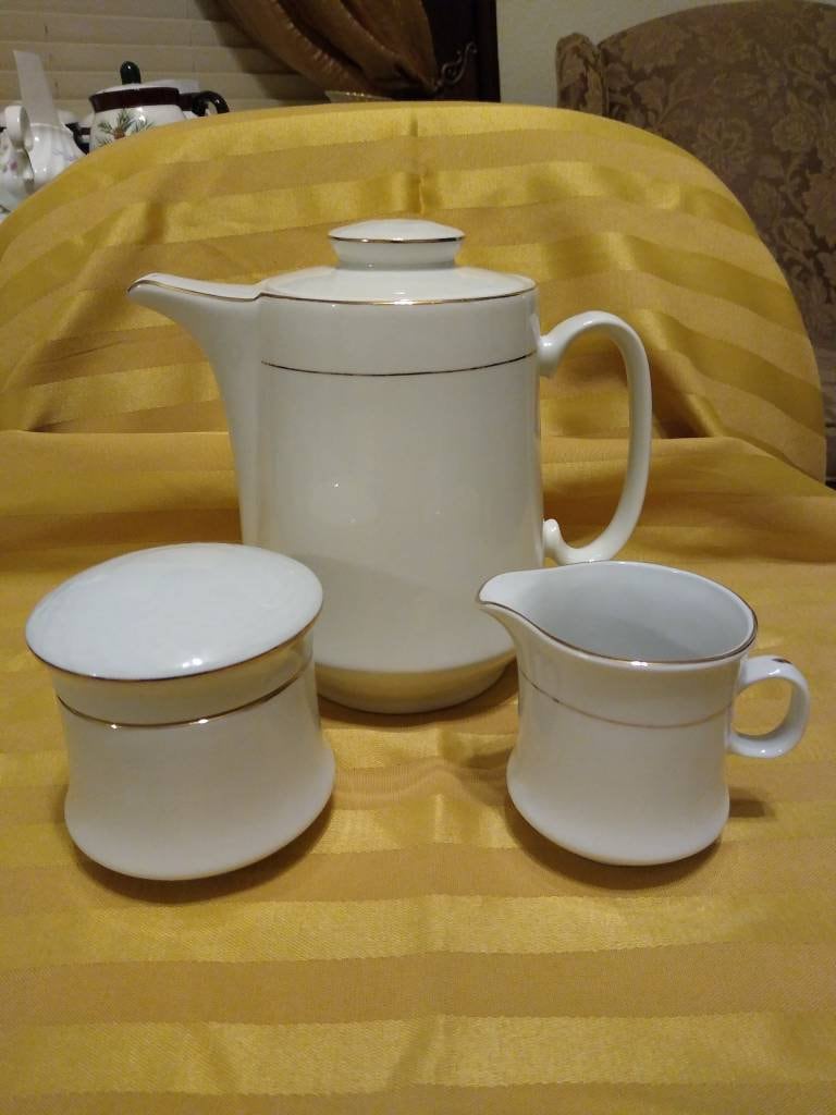 Lynn's Fine China. Pattern: Jewel Palace. Tea/coffee Set With Tea ...