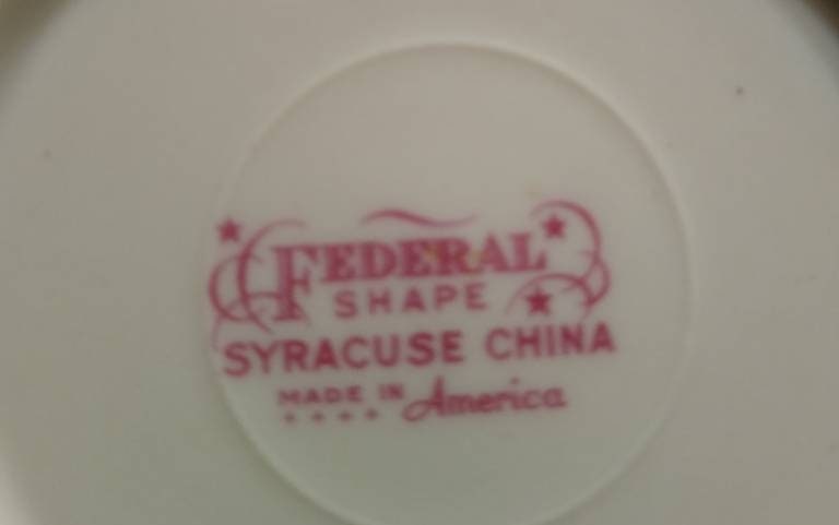Federal Shape Syracuse China. Pattern: Suzanne. 6 Piece Place Settings ...