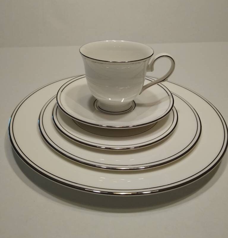 Lenox Classics Collection. Pattern: Federal Platinum - Etsy