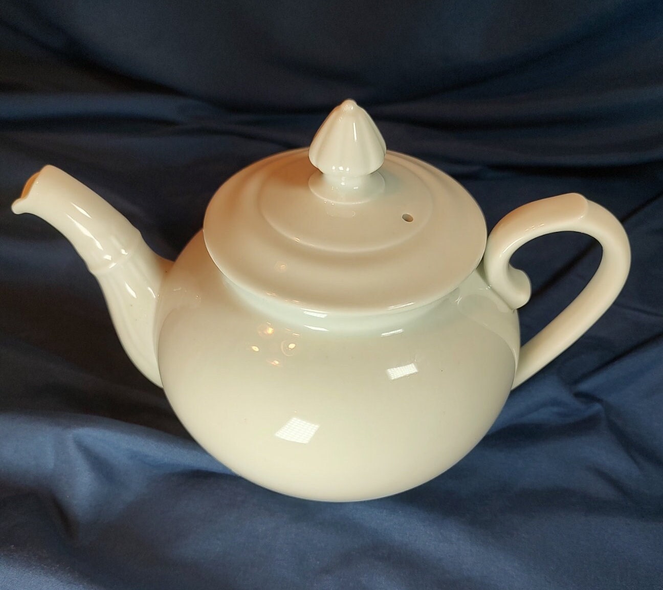 Pillivuyt Porcelains. Pattern: Culinary White. Teapot. - Etsy