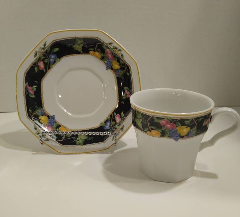 Christopher Stuart Fine China. Pattern: Orchard Park Y0012. Thailand ...