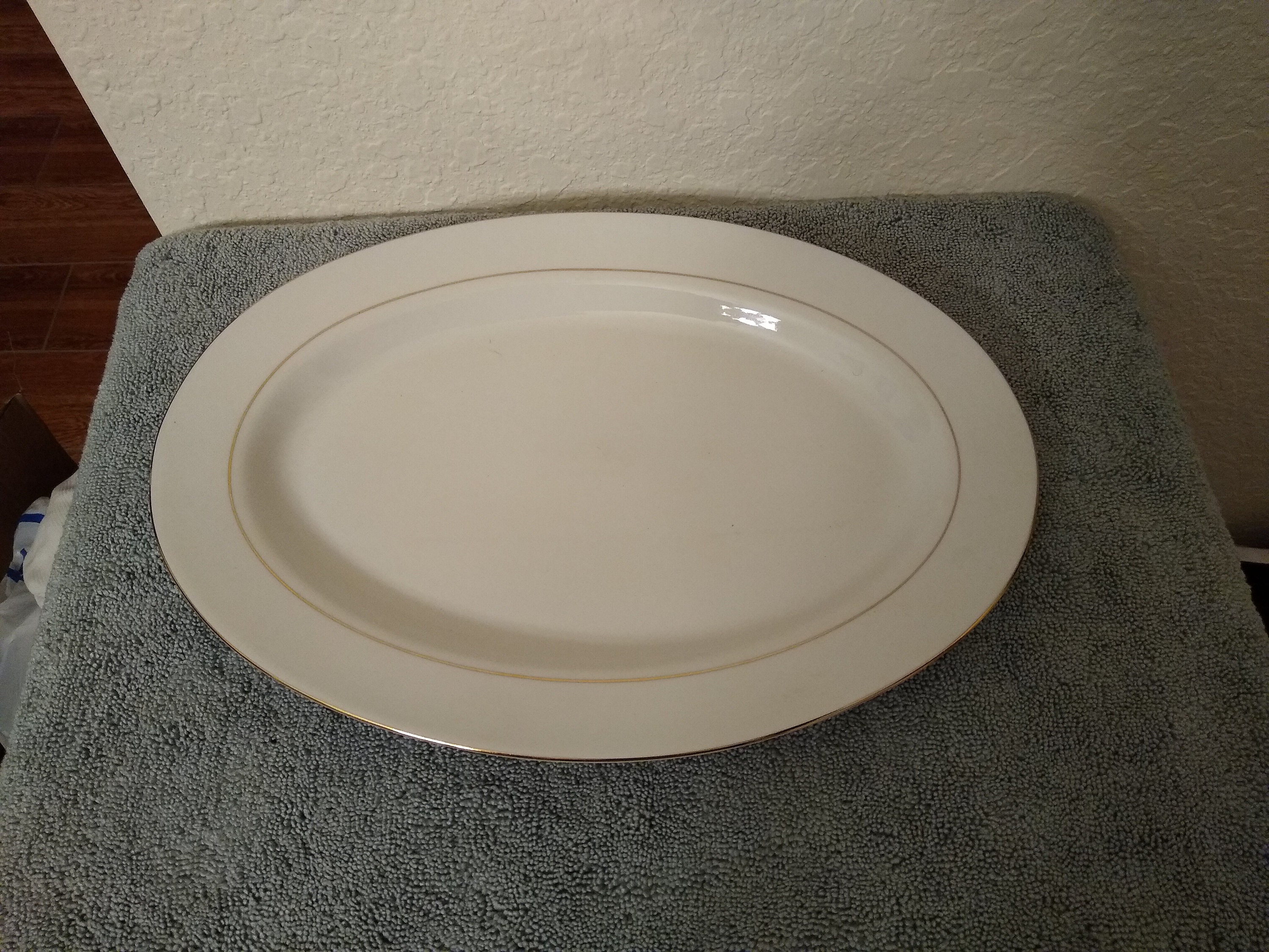 Royal Majestic Fine China. Pattern: D'or 8404 - Etsy