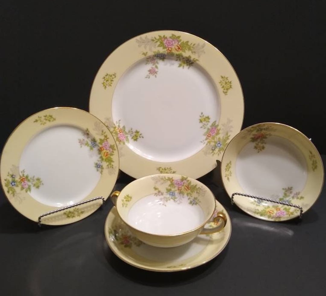 Celebrate China. Pattern: CEB17. Yellow Border, Floral Sprays, Gray ...