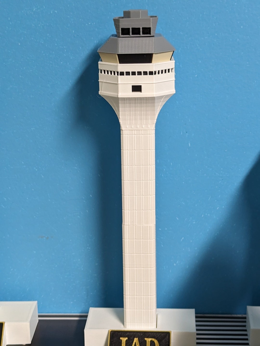 1:400 Scale IAD Air Traffic Control ATC Tower Dulles International ...