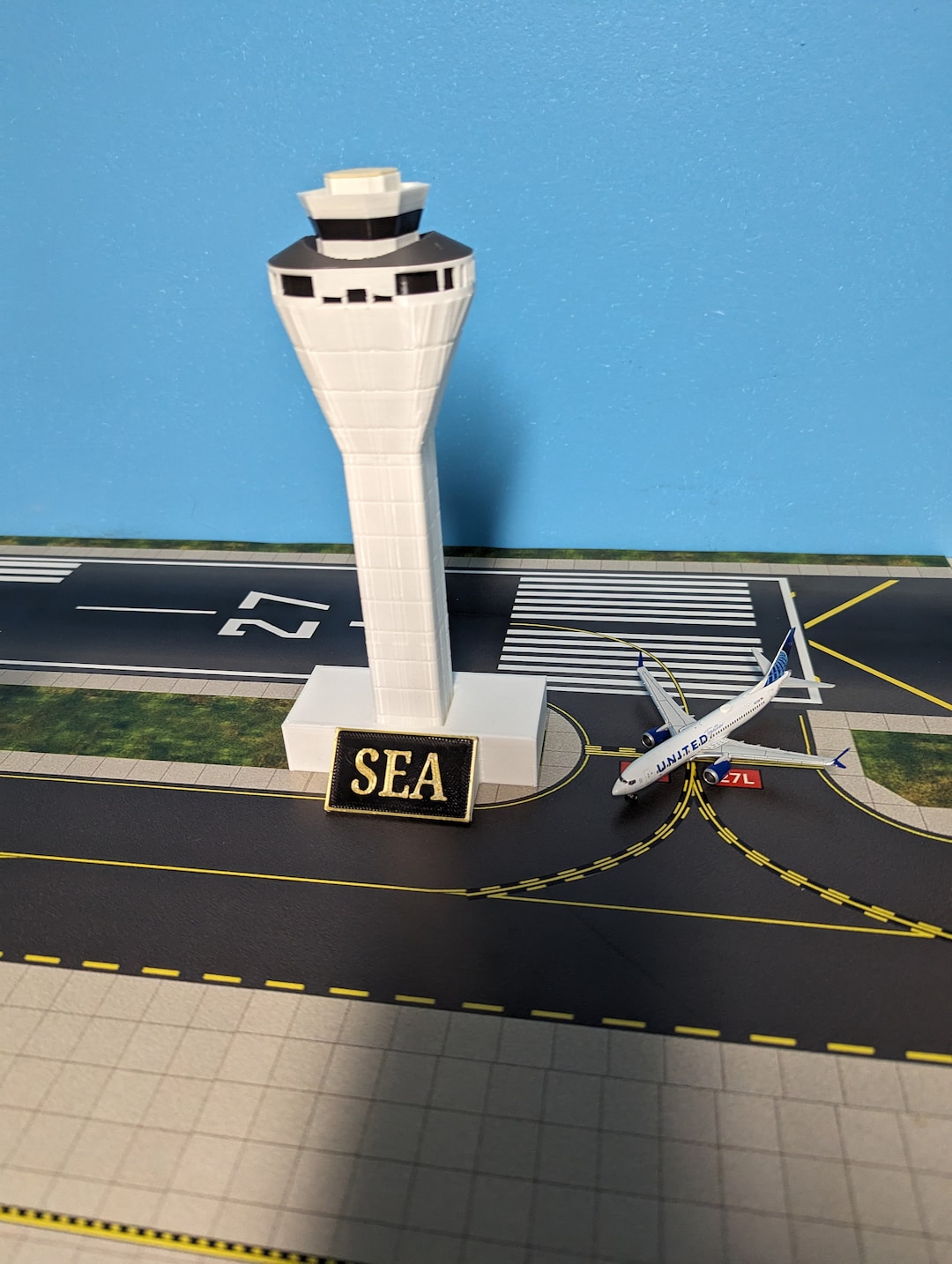 1:400 Scale SEA Air Traffic Control (ATC) Tower - Seattle Tacoma ...