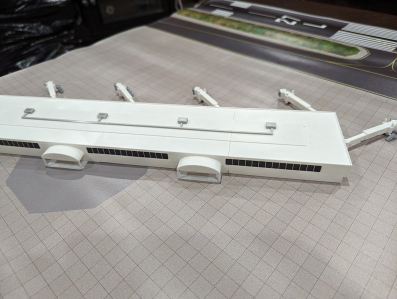 1:400 Scale Terminal With 7 Gates for Geminijets Mat - Etsy
