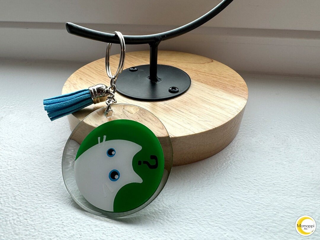 Whatcha Doin'?: Cute Cat Keychain Bag Accessory (white Cat/blue Eyes ...