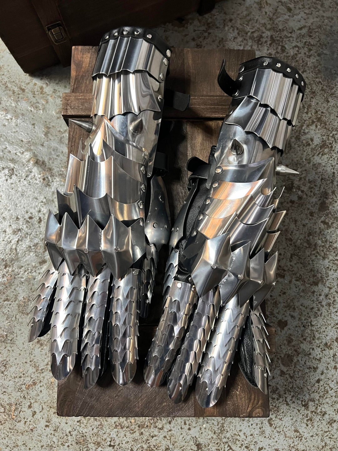 LOTR Witch King Gauntlet Glove Metal Cosplay Armor Prop - Etsy