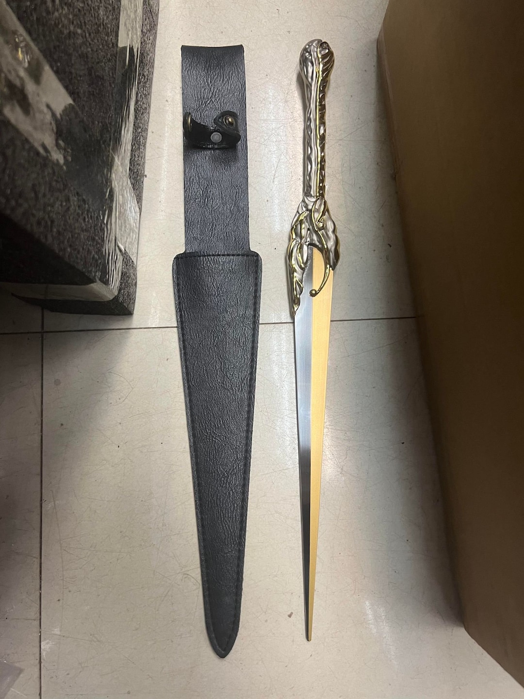 LOTR Two Trees Sword With Display Stand Lord of the Rings Power Sword ...