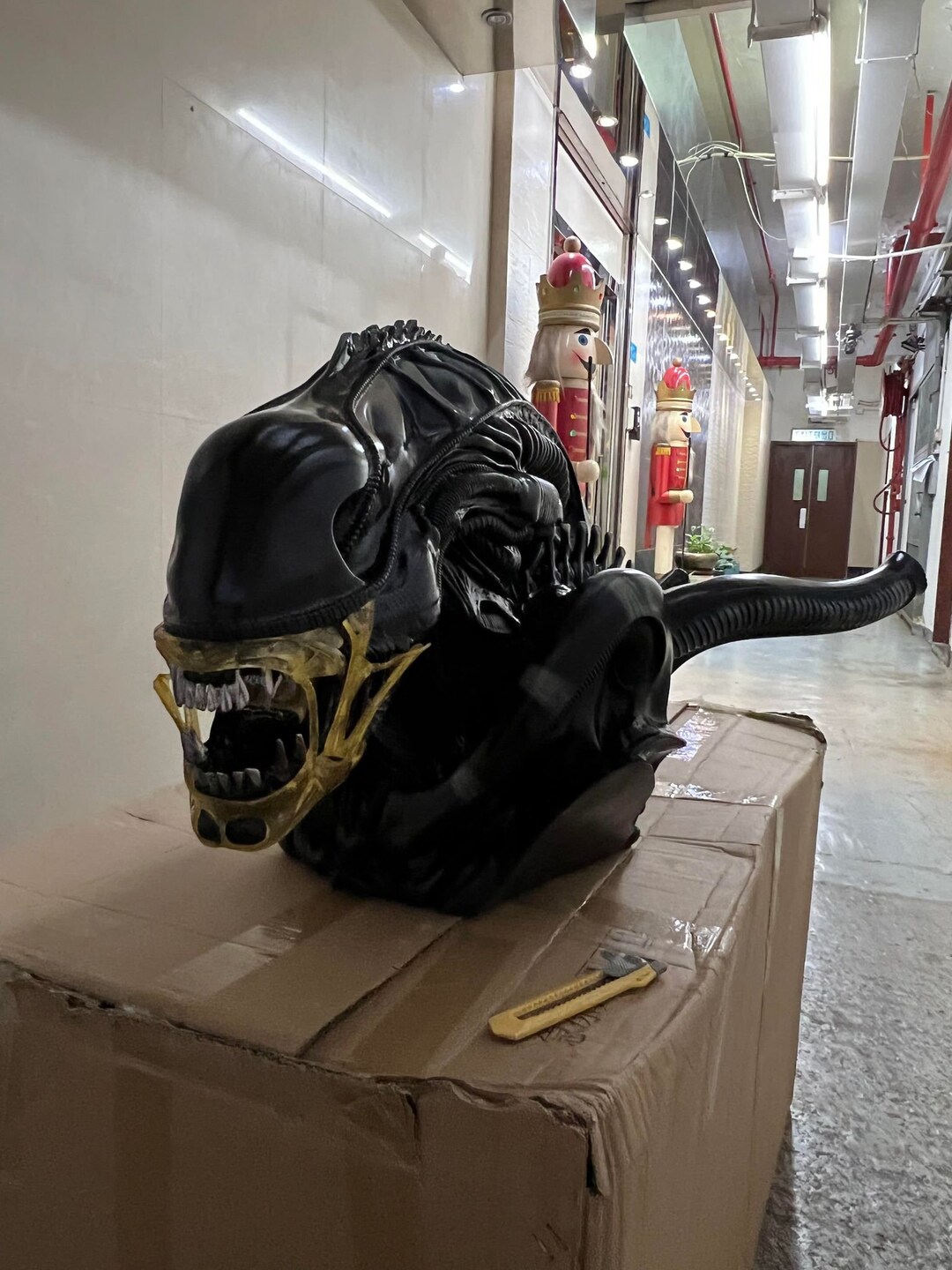 Alien Head Figure Box Set Cosplay Prop - Etsy