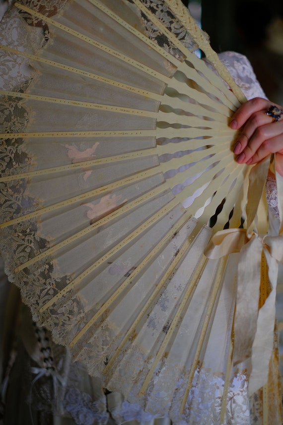 Antique French Lace Cherub Hand Fan - Gem