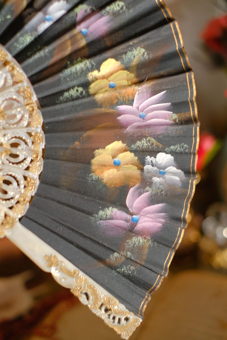 Vintage Spanish Lace Hand Fan: Rococo, Floral, or Pastoral Scene - Etsy