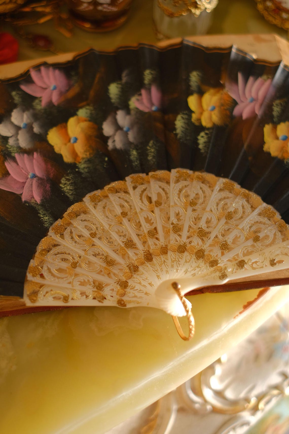 Vintage Spanish Lace Hand Fan: Rococo, Floral, or Pastoral Scene - Etsy
