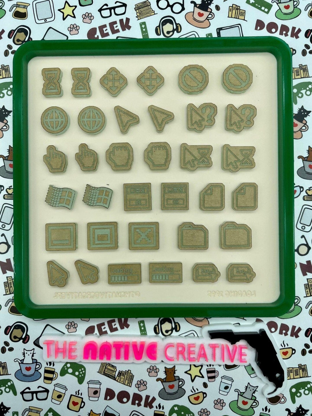 Loading 1995 Computer Icons Earring Studs / Shaker Bits Silicone Mold ...