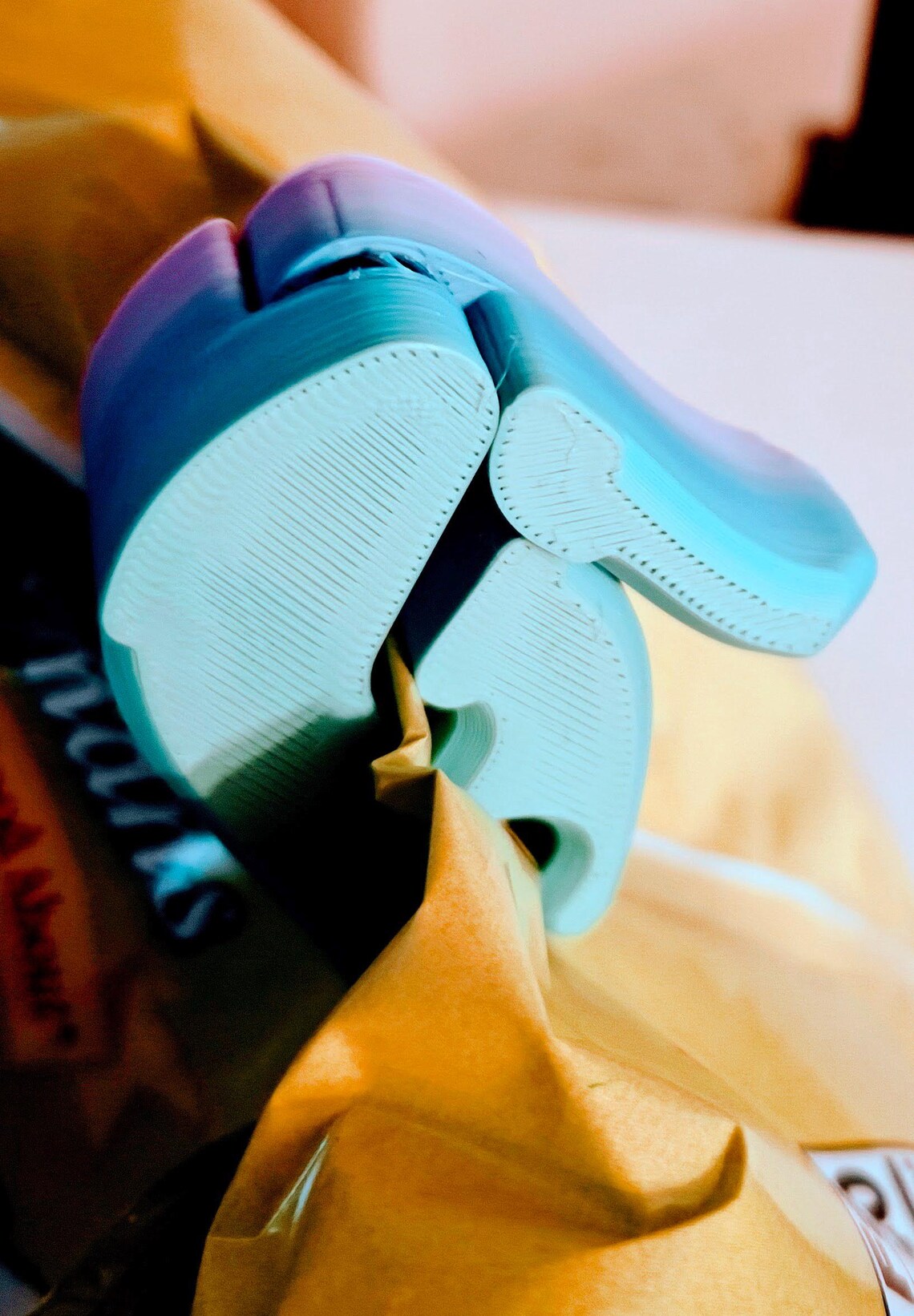 Magnetic Cam-lock Bag Clips 4-pack Curvy Design Multiple Color Choices ...