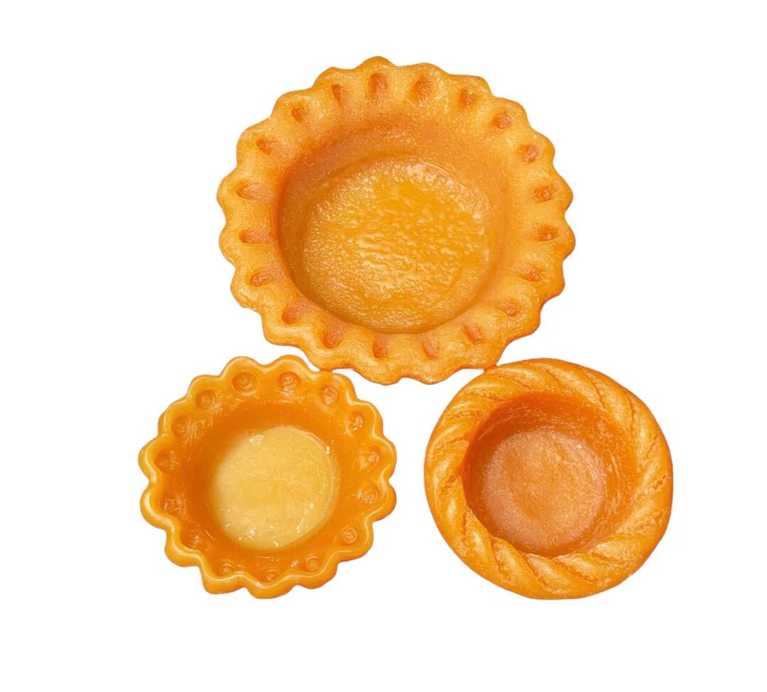 5 Inch Wax Pie Crust With Tin Pans / Pastry Shells / Fake Food - Etsy