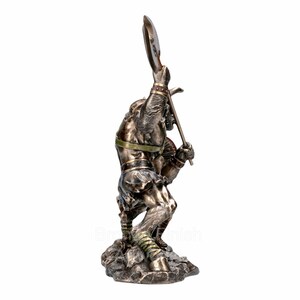 Theseus & the Minotaur Set Fight in the Labyrinth Statue Sculpture ...