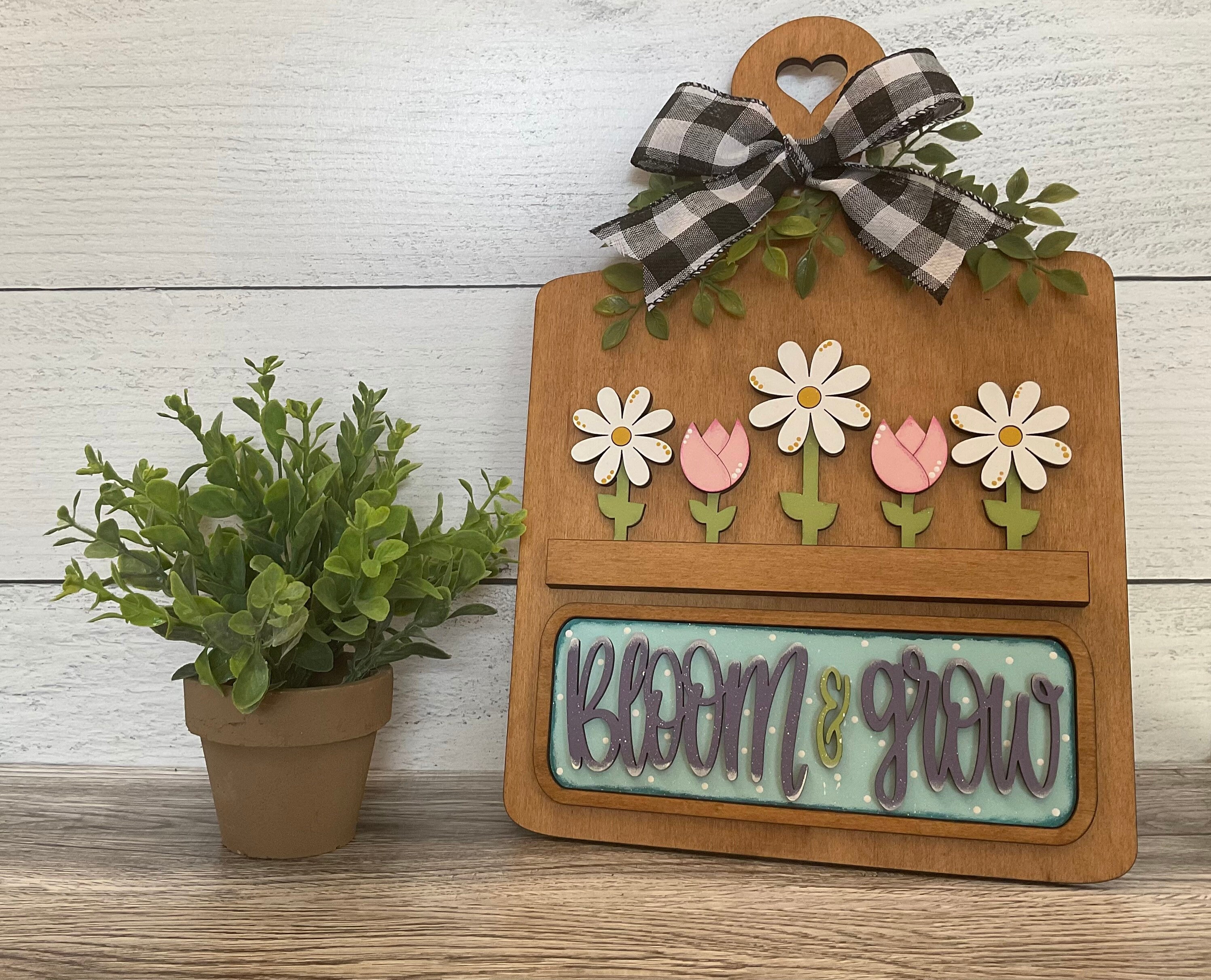 Interchangeable Breadboard/shelf Sitter/home Decor/seasonal/everyday ...