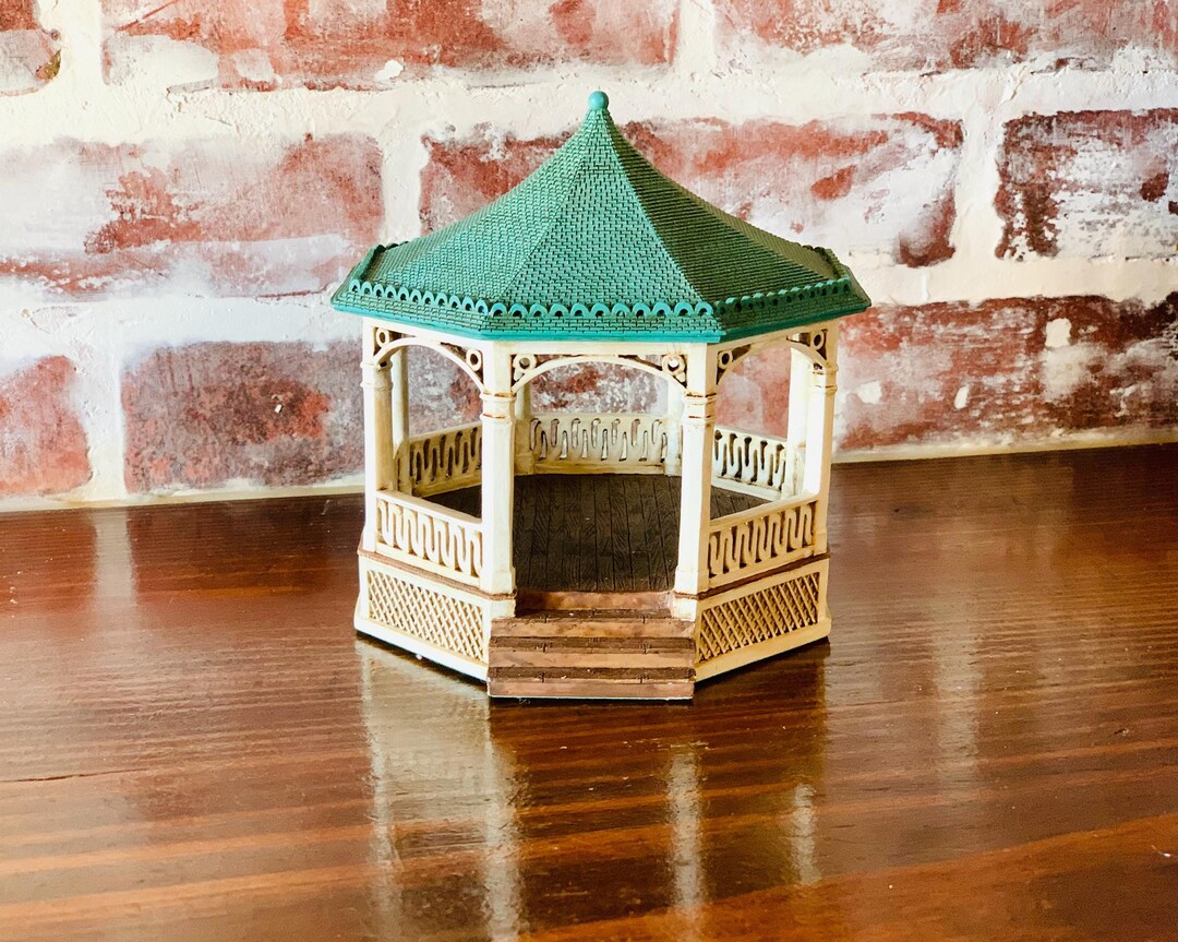 Lefton Gazebo Colonial Village Christmas Town Holiday Decor Mantle ...