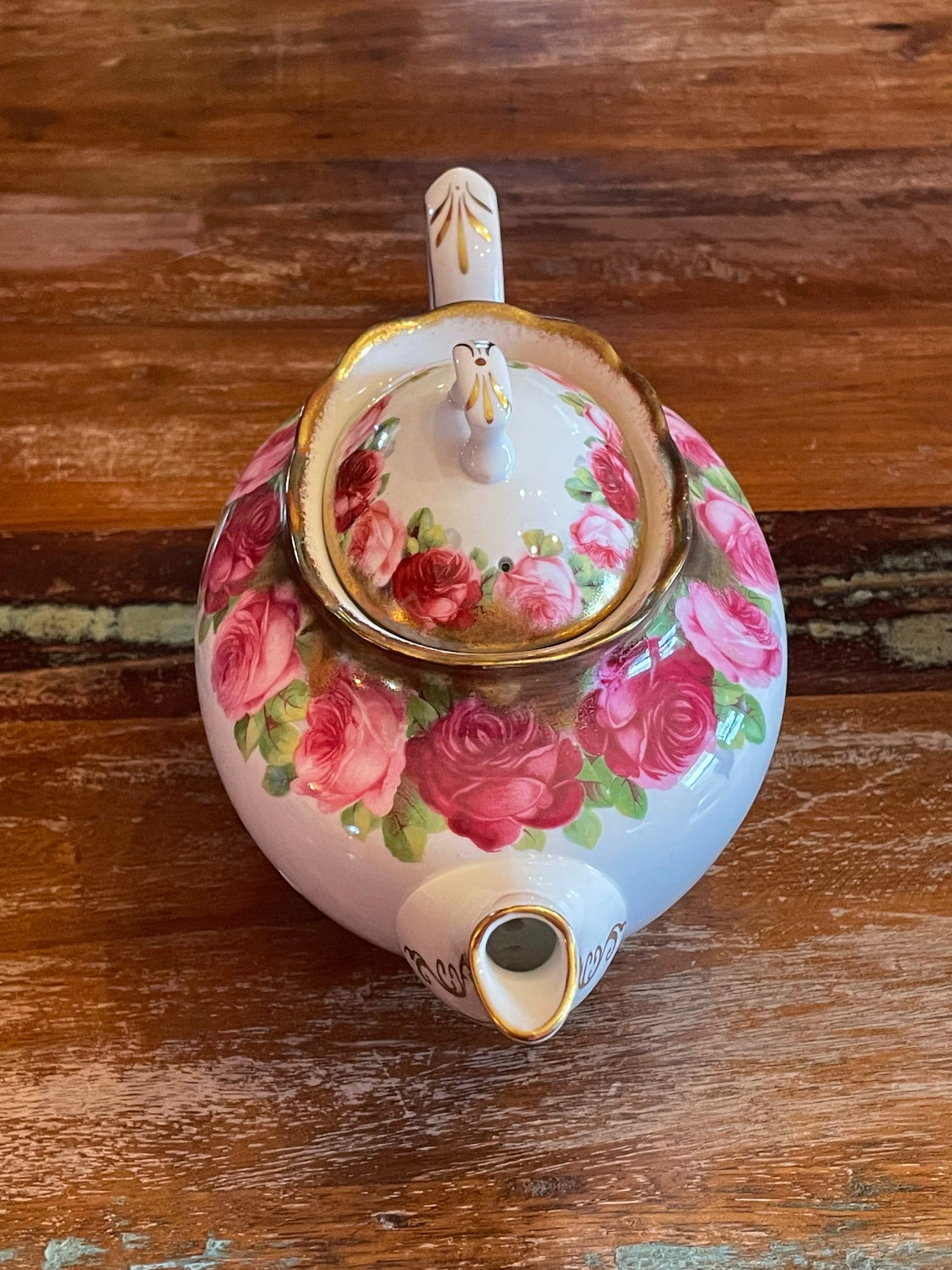Stunning and RARE Royal Albert Old English Rose Teapot Pink Rose Floral ...