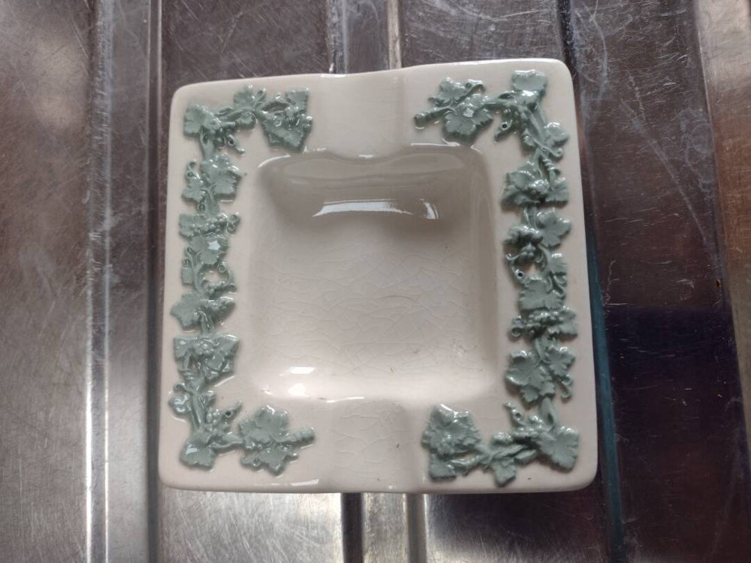 Wedgwood Embossed Queensware Green on Cream Square Ashtray - Etsy UK
