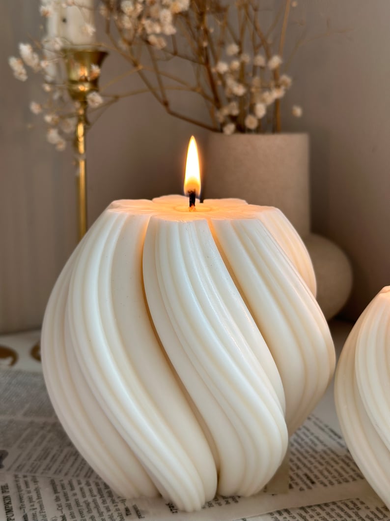 Twisted Ribbed Soy Wax Candle: Sculptural Geometric Decor - Etsy