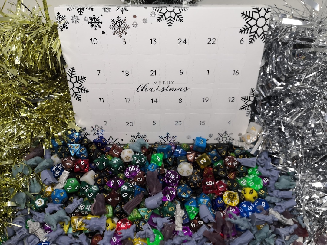 3 Dice Sets & 24 Fantasy 28mm Miniature Advent Calendar - 24 Day ...