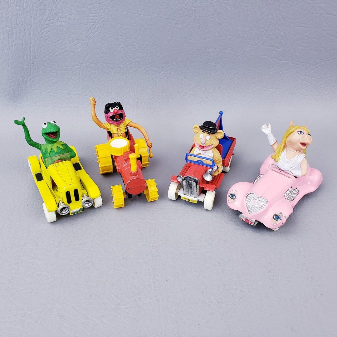 1979 the Muppets Kermit the Frog, Miss Piggy, Fozzie the Bear, and ...