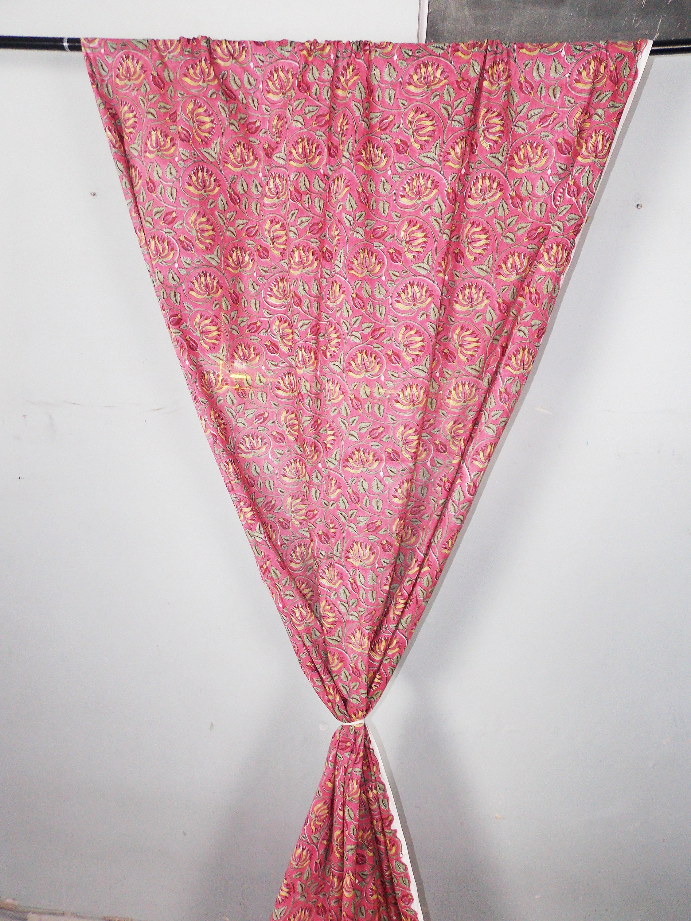 Vintage Style Curtains, Floral Silhouette Curtains, Dark Pink Bedroom ...