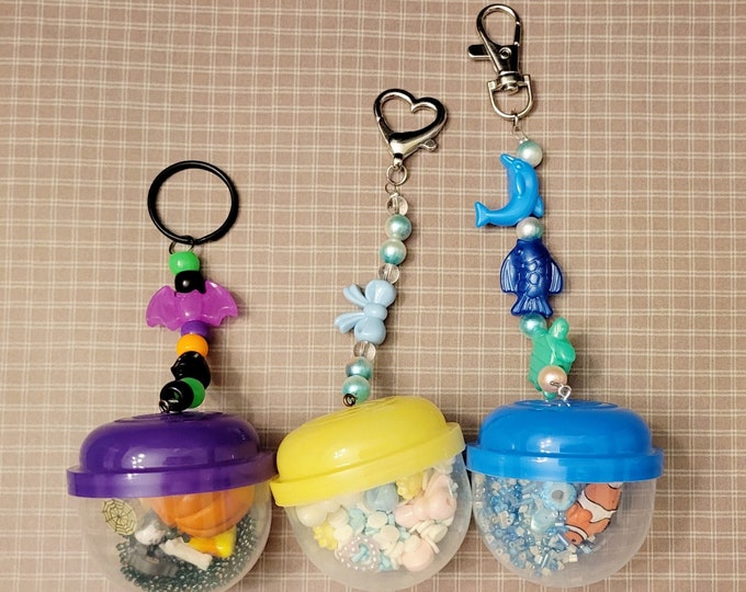 Capsule Keychains: Kidcore Dreamcore Weirdcore toycore Beach Sea ...