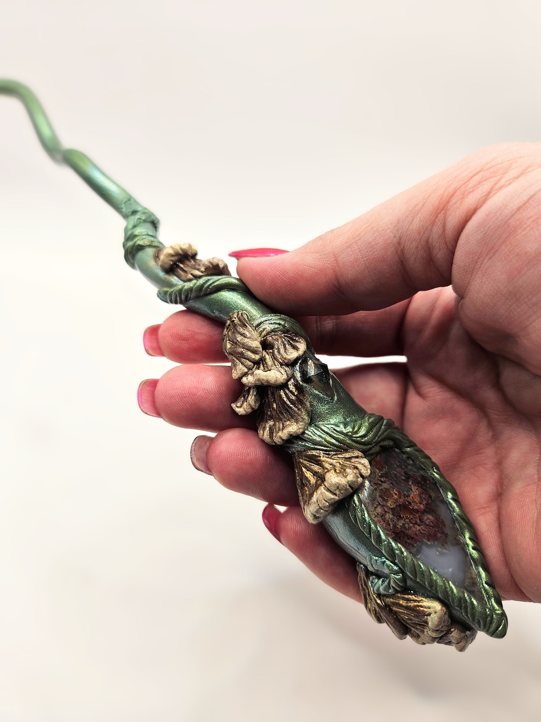 White Willow Moss Agate Mushroom Wand, Hand-sculpted Wand, Irridescant ...