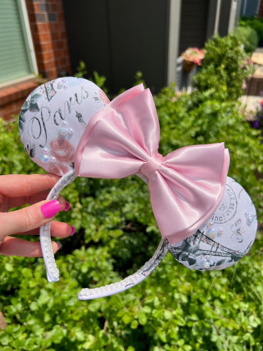 Emily in Paris Minnie Mouse Ears – Pink Bow, Pearl Accents - Etsy