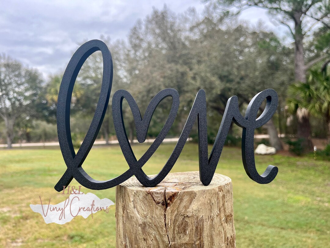 3D Printed LOVE Sign With Heart – Freestanding Home Decor - Etsy