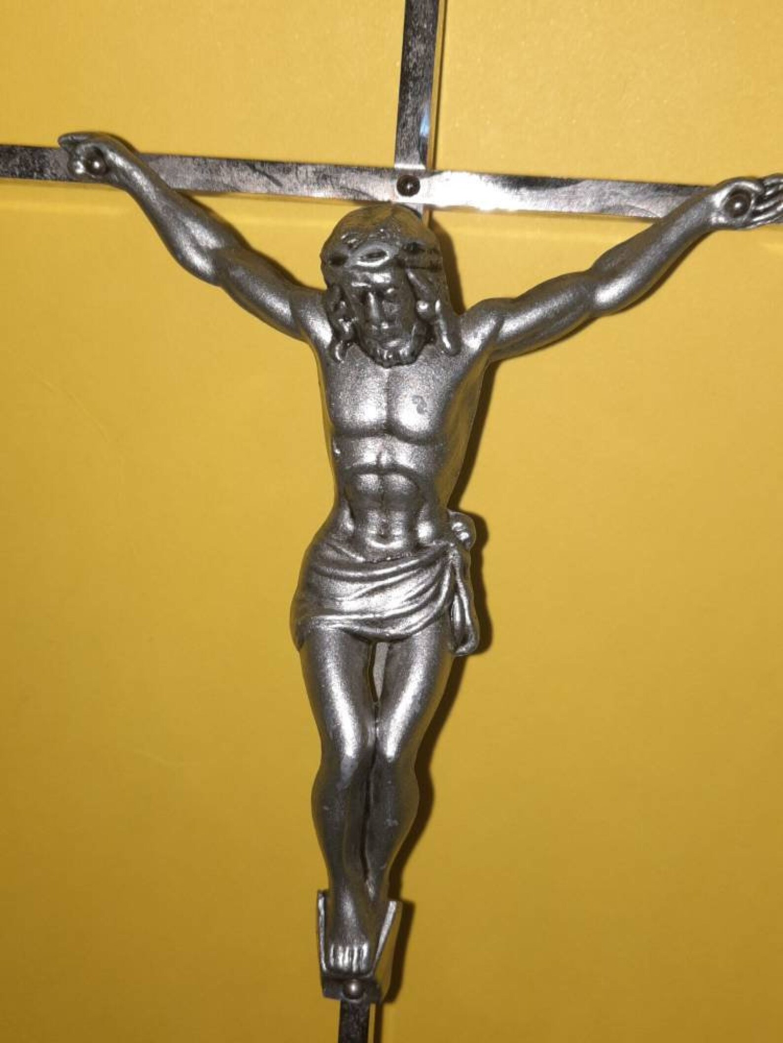 9.5" Silver Effect Crucifix With a Pewter Figure of Jesus Christ - Etsy