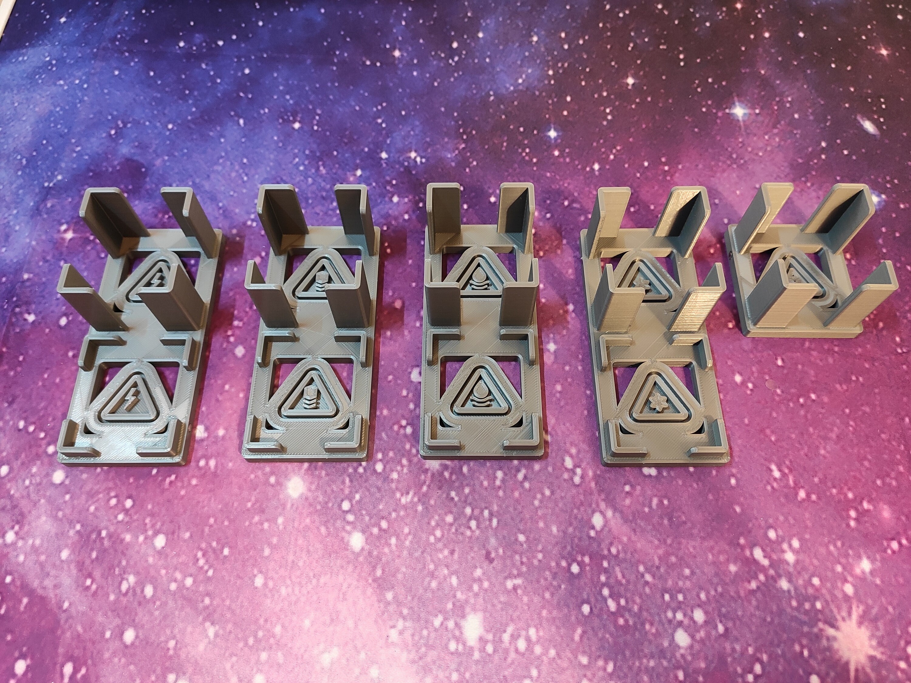 Anachrony Magnetic Buildings Holder - Etsy