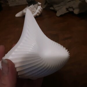 Triangular Groove Geometric Form Resin Statue, Geometric Shape, Modern ...