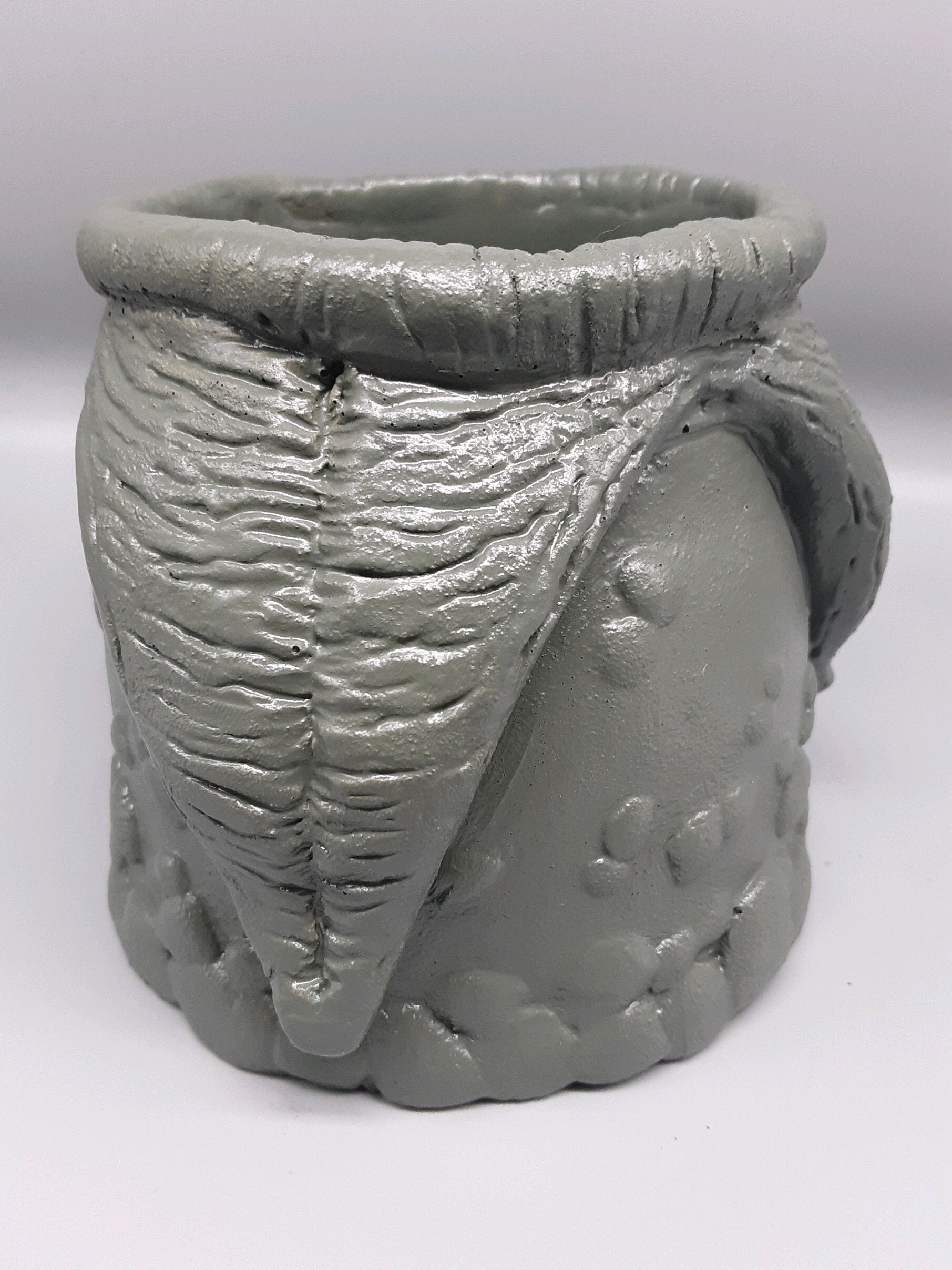 Alien Xenomorph Egg Pod Planter, Resin Planter, Alien, Xenomorph, Face ...