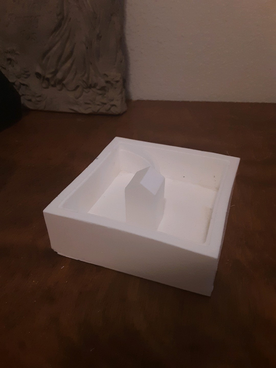 Building D House in Middle of Courtyard Resin Statue Small, Small ...