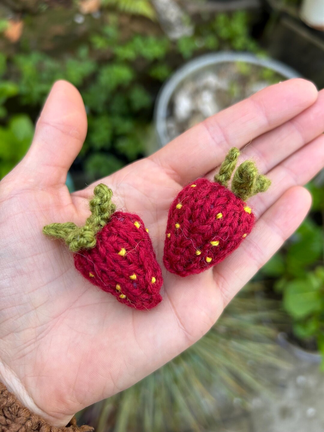 Strawberry Knitting Pattern: DK Weight Yarn (PDF Pattern) - Etsy